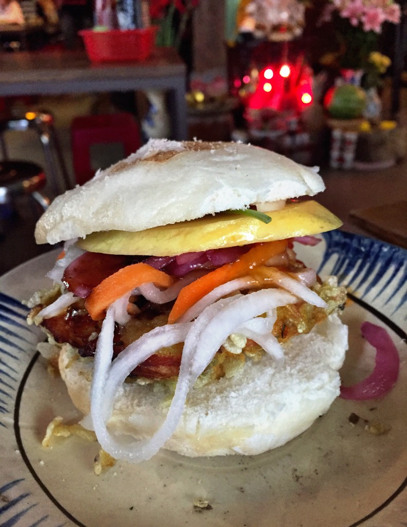 DISTRICT MOT | SAIGON STREET FOOD | BAO BURGER | LIL BOW WOW | WE LOVE ...